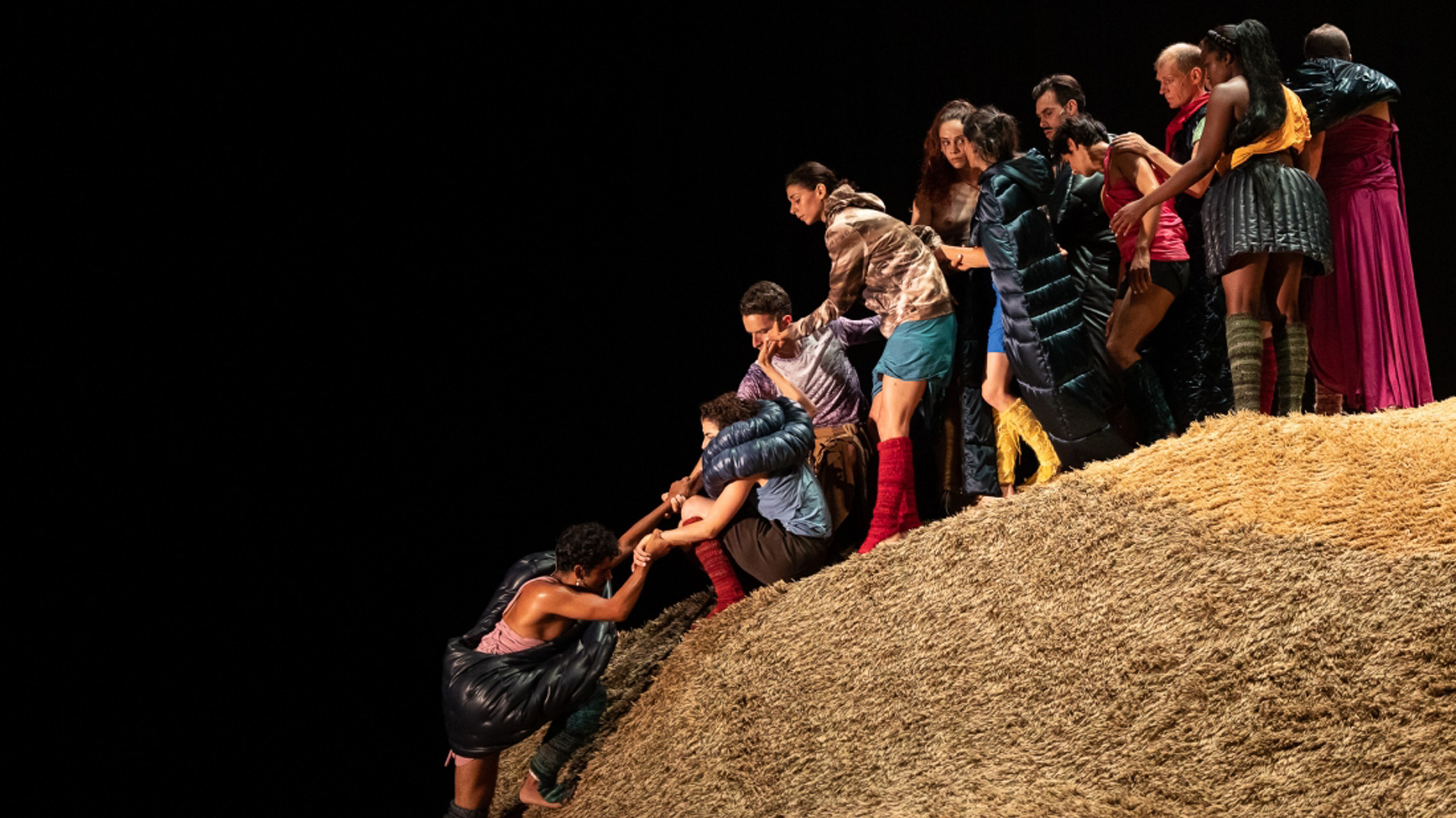 "Tumulus" de François Chaignaud e Goeffroy Jourdain - Institut français ...