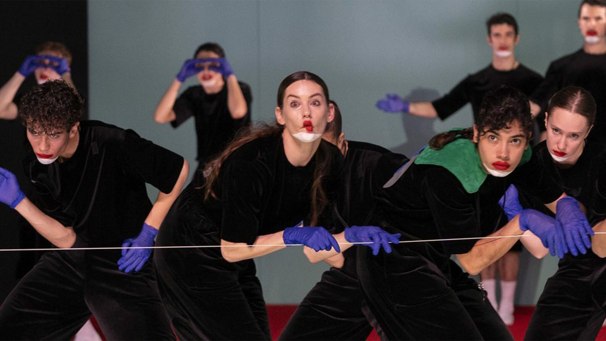 "Canine Jaunâtre 3" - Marlene Monteiro Freitas/Ballet de l'Opéra de ...